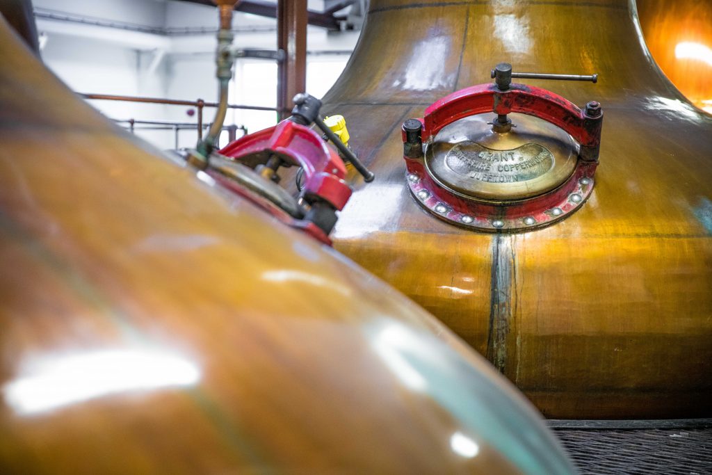 The still, the secret of Scotch Whisky! - Whisky Sir Edward's